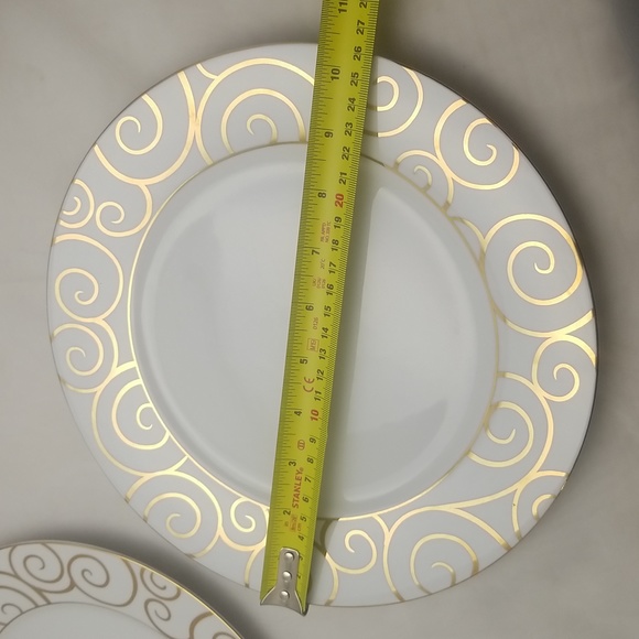 Pier 1 | Dining | Pier Gold Swirl Porcelain Dinner Plates | Poshmark